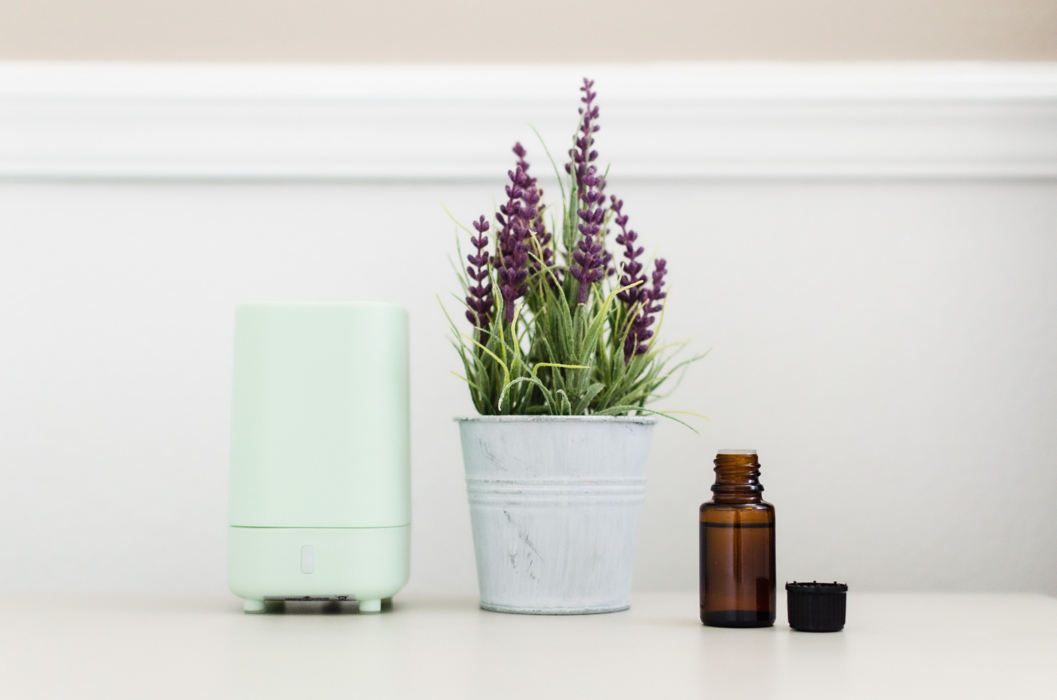 Discover the Benefits of Essential Oil Blends in Aromatherapy - fotonin